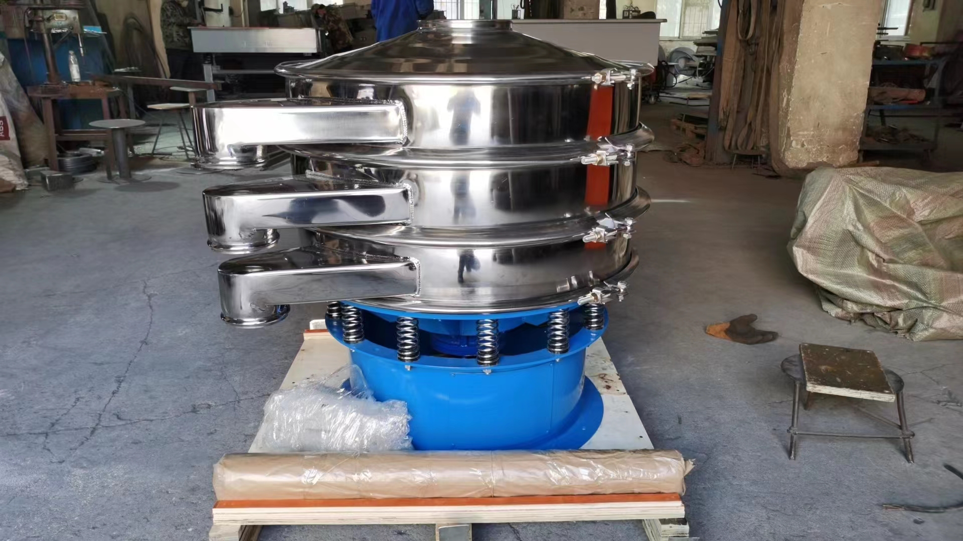 How to make garri from cassava roots?-Henan Sogo Mechanical Equipment ...